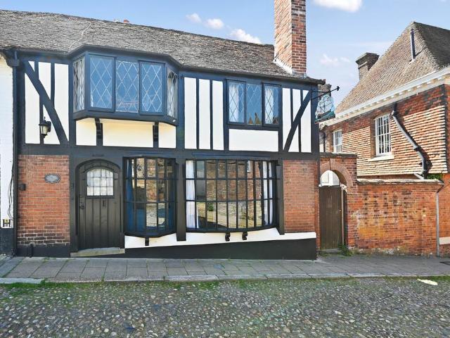 3 bedroom cottage for sale