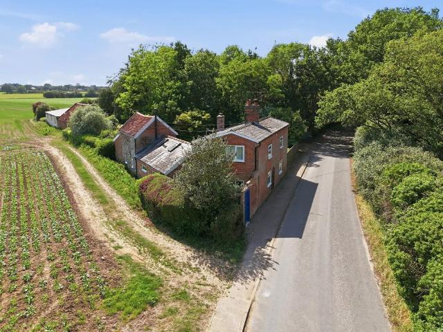 3 bedroom cottage for sale