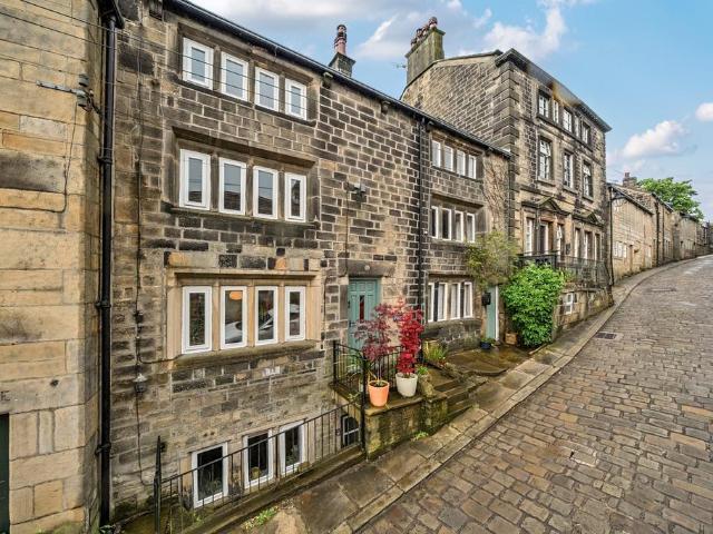 3 bedroom cottage for sale