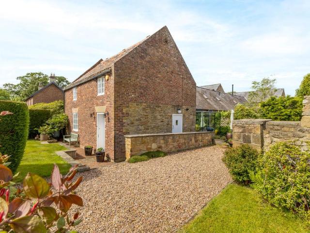 3 bedroom cottage for sale