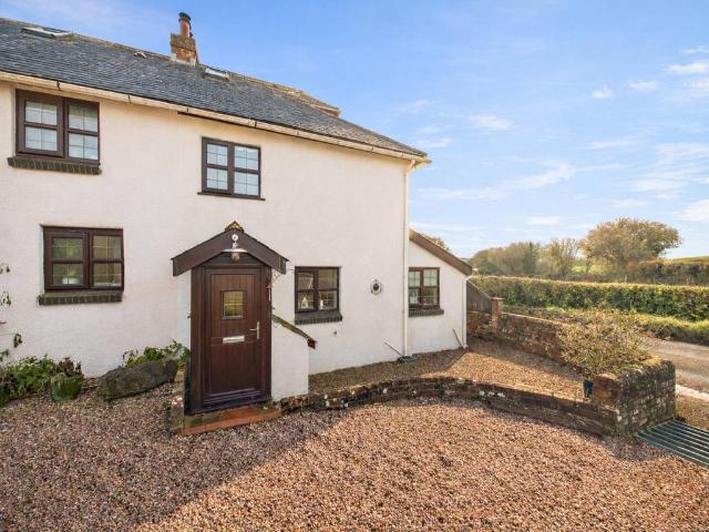 3 bedroom cottage for sale