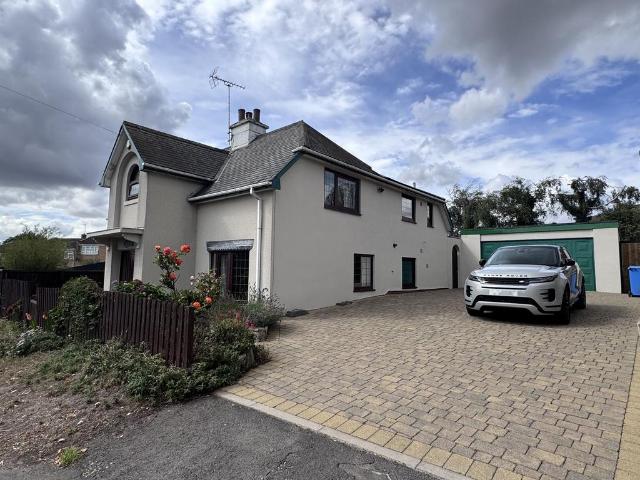 3 bedroom cottage for sale