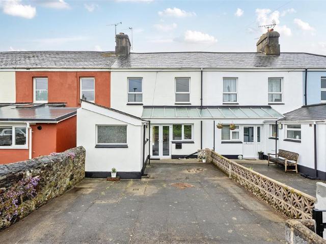 3 bedroom cottage for sale