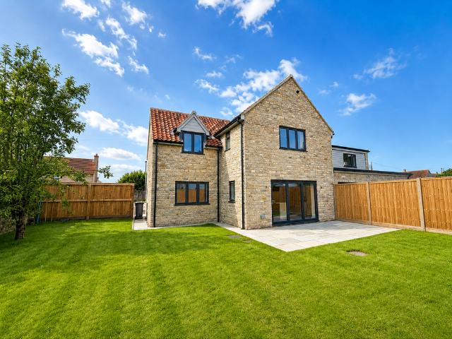 3 bedroom cottage for sale