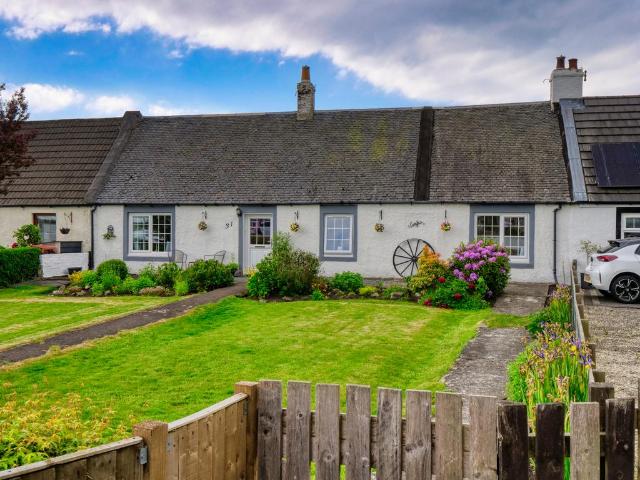 3 bedroom cottage for sale