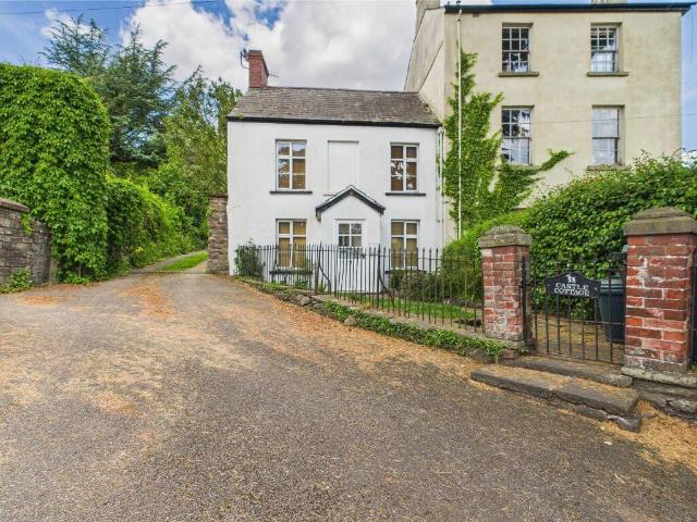 3 bedroom cottage for sale