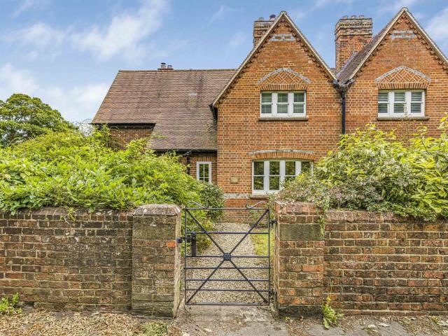 3 bedroom cottage for sale