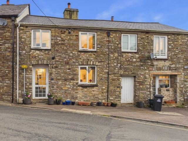 3 bedroom cottage for sale