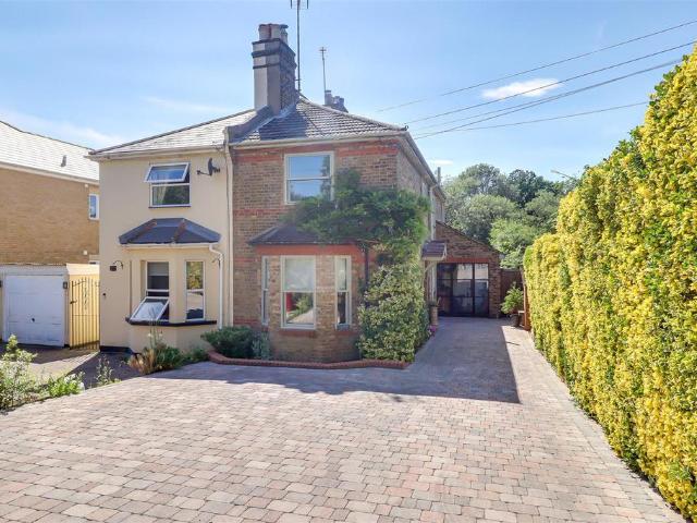 3 bedroom cottage for sale