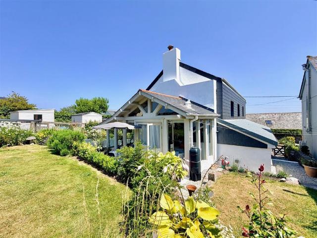 3 bedroom cottage for sale