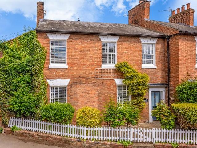 3 bedroom cottage for sale