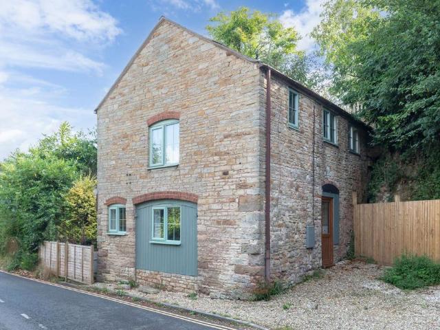3 bedroom cottage for sale