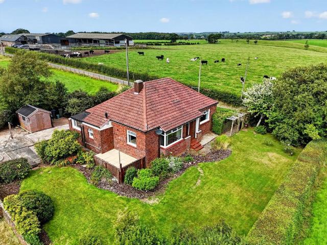 3 bedroom cottage for sale