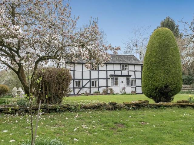 3 bedroom cottage for sale
