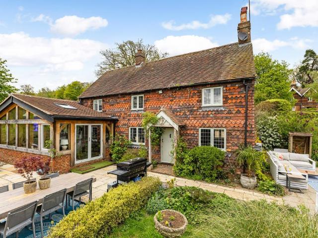 3 bedroom cottage for sale