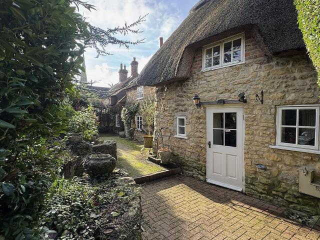 3 bedroom cottage for sale