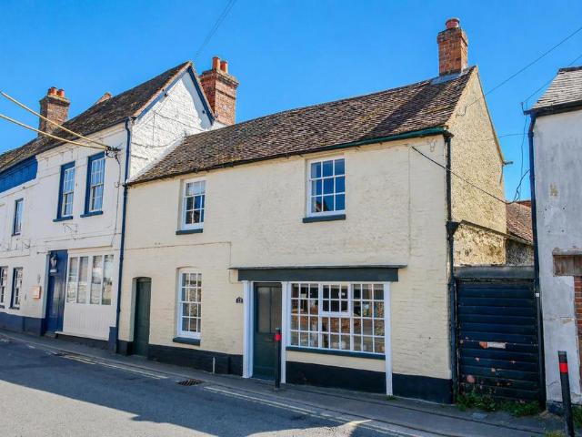 3 bedroom cottage for sale