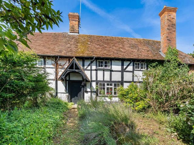 3 bedroom cottage for sale