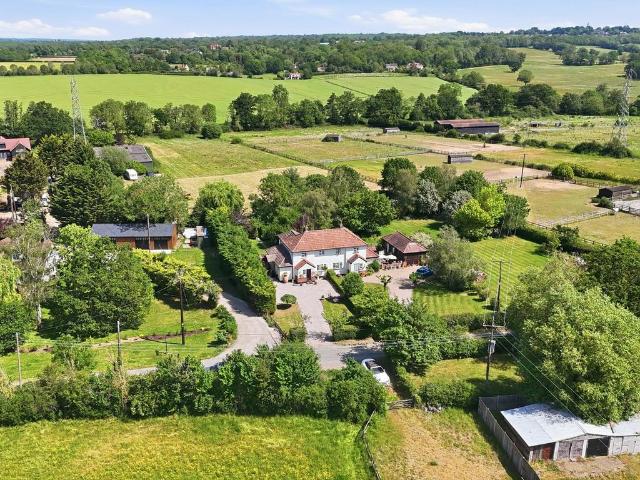 3 bedroom cottage for sale