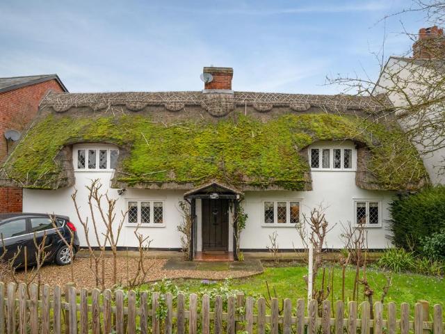 3 bedroom cottage for sale