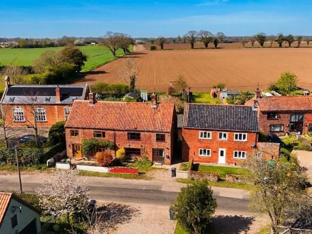 3 bedroom cottage for sale