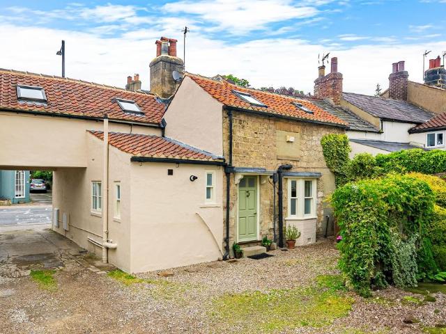 3 bedroom cottage for sale