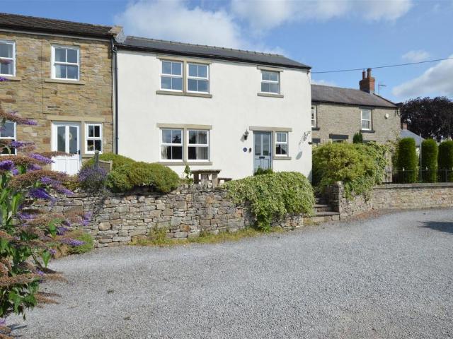 3 bedroom cottage for sale