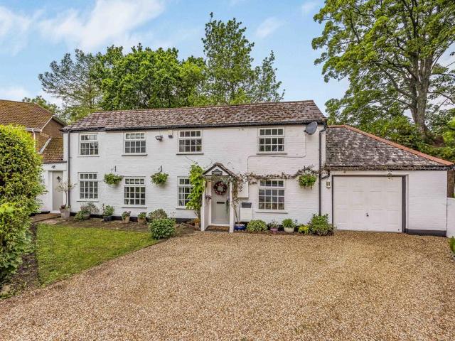 3 bedroom cottage for sale