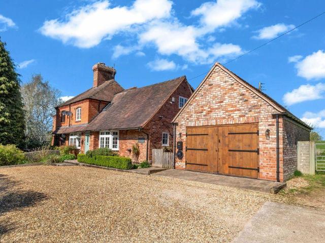 3 bedroom cottage for sale