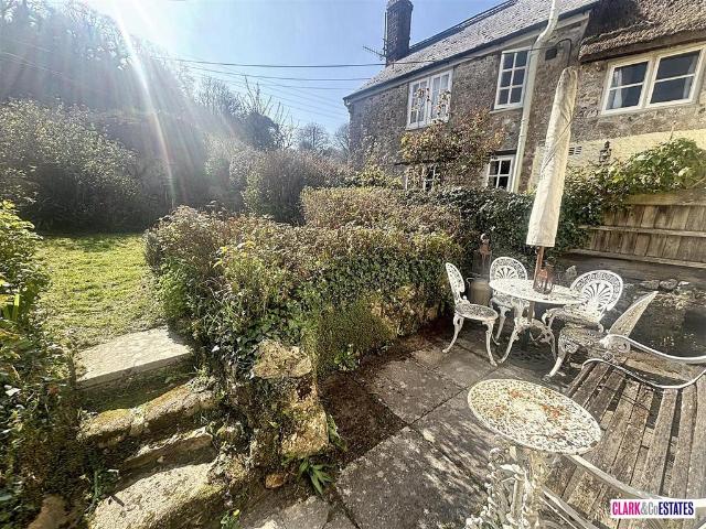 3 bedroom cottage for sale
