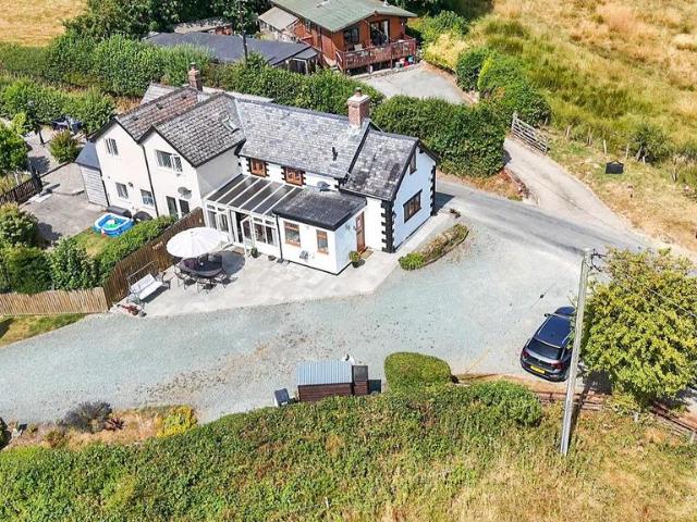 3 bedroom cottage for sale