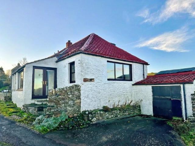 3 bedroom cottage for sale