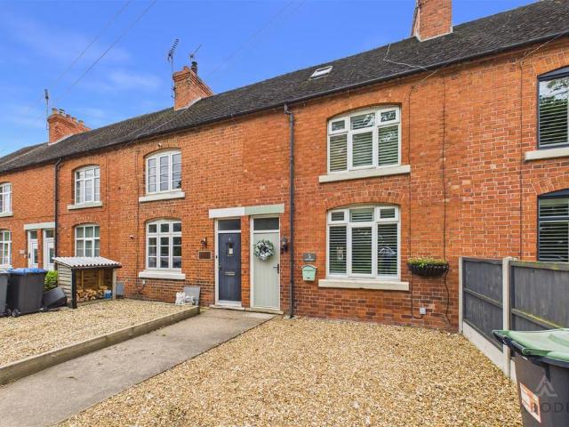 3 bedroom cottage for sale