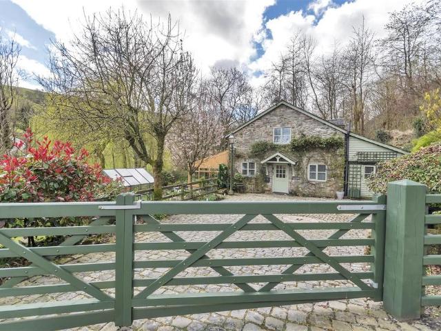 3 bedroom cottage for sale