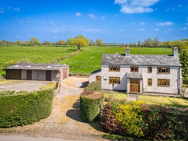 3 bedroom cottage for sale