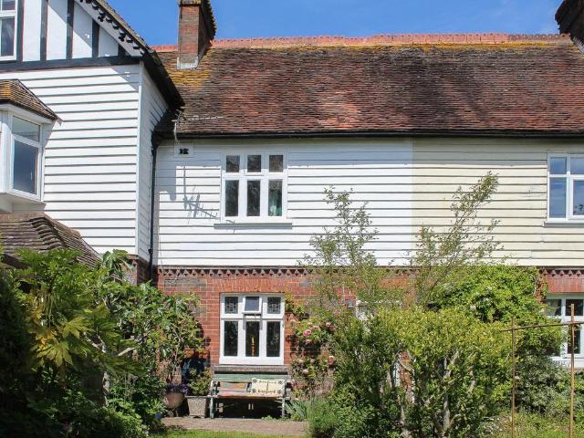 3 bedroom cottage for sale