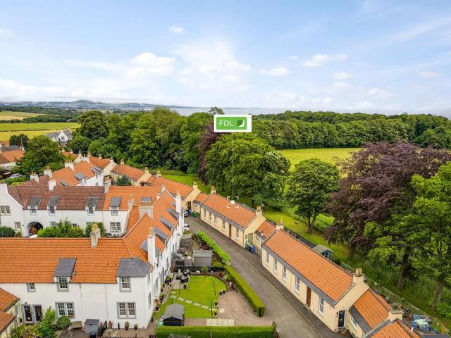 3 bedroom cottage for sale