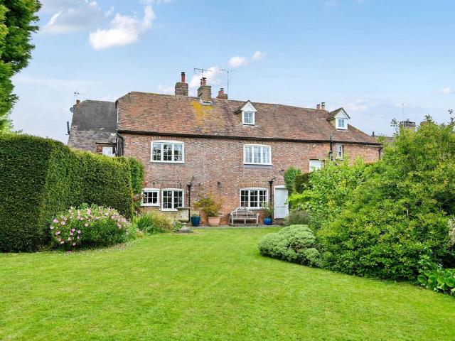 3 bedroom cottage for sale