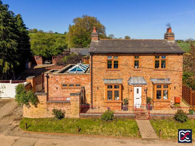 3 bedroom cottage for sale