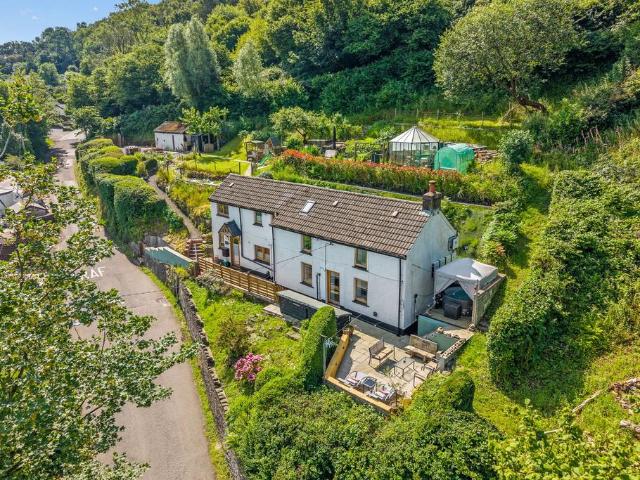 3 bedroom cottage for sale