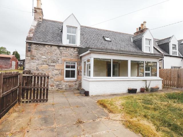 3 bedroom cottage for sale