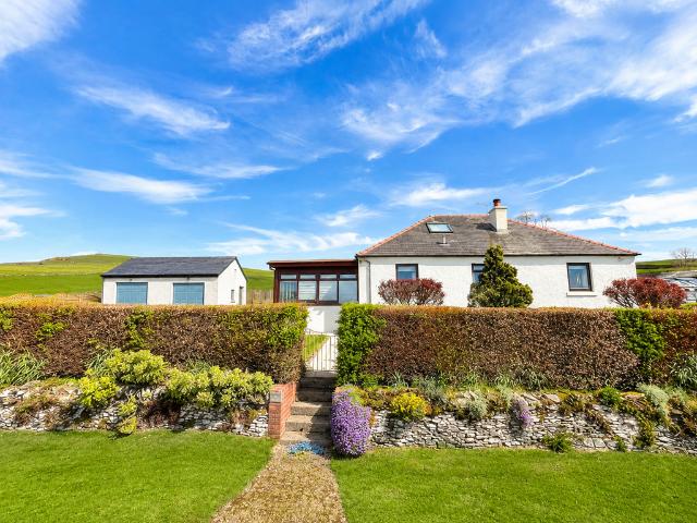 3 bedroom cottage for sale