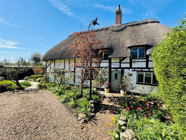 3 bedroom cottage for sale