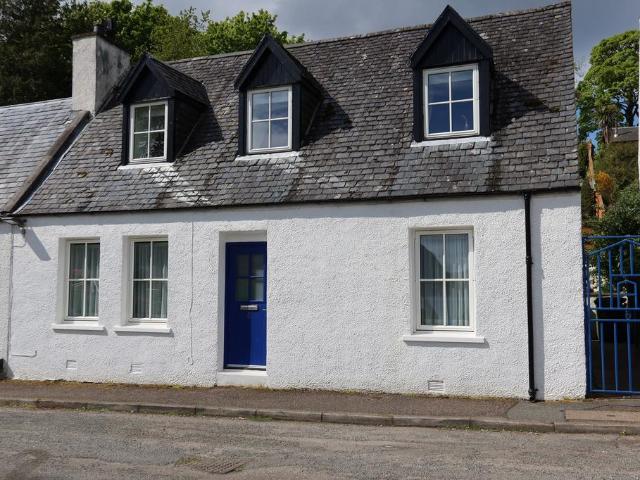 3 bedroom cottage for sale