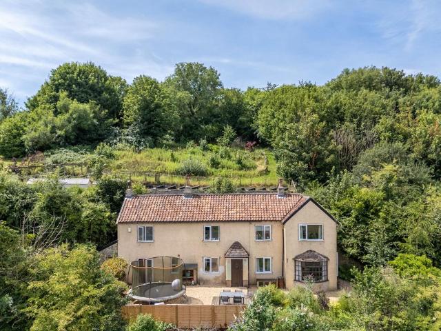 3 bedroom cottage for sale