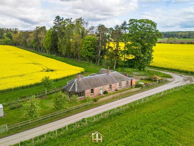3 bedroom cottage for sale