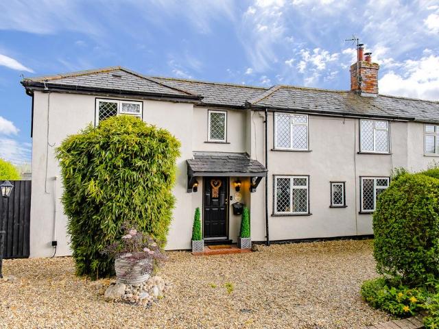 3 bedroom cottage for sale