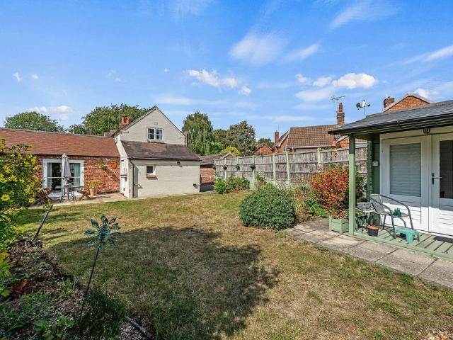 3 bedroom cottage for sale
