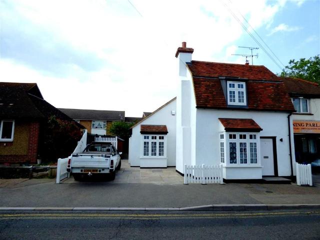 3 bedroom cottage for sale