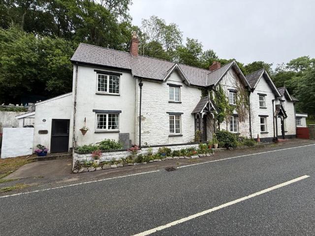 3 bedroom cottage for sale